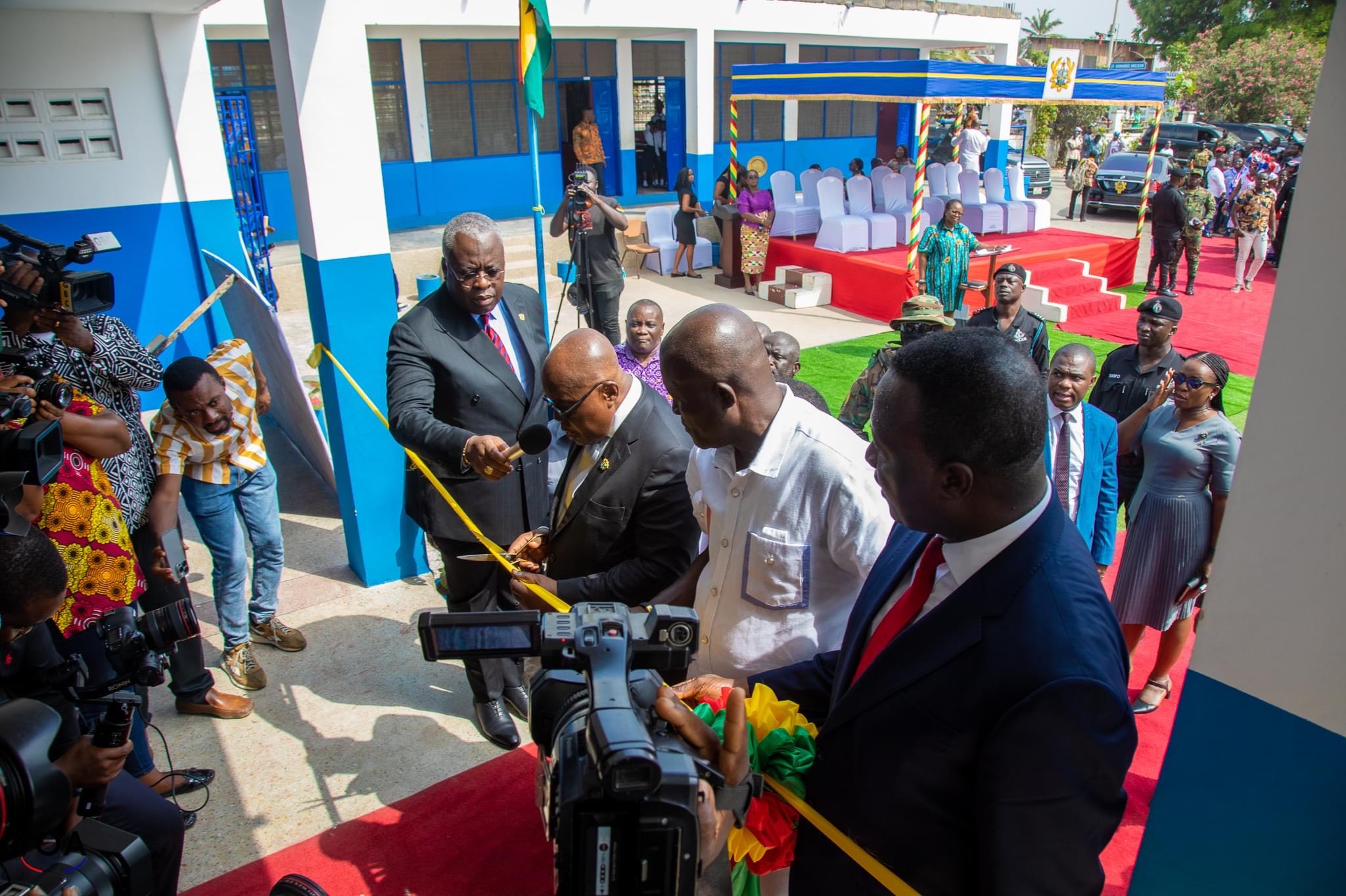 GHANA /PRES. AKUFO-ADDO LAUNCHES 80 EDUCATIONAL PROJECTS - Eurecanews